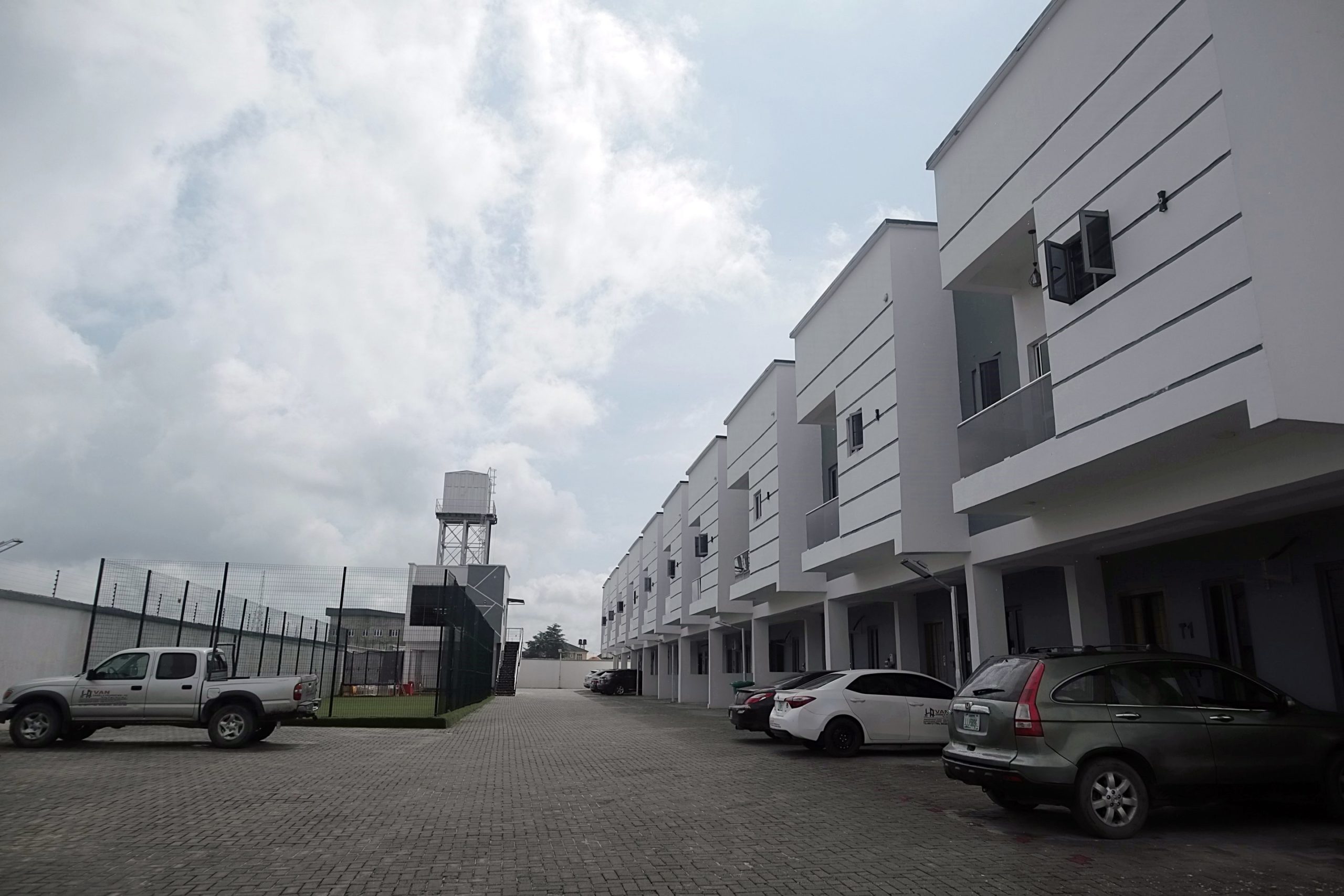 4 BEDROOM TERRACE DUPLEX AT GREENBAY HOMES – VanDaniels Properties